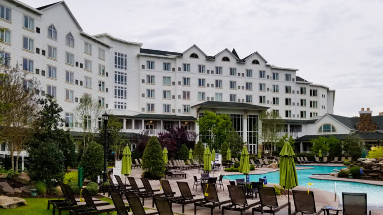 7 Beautiful Reasons Why You Stay at Dollywood DreamMore Resort